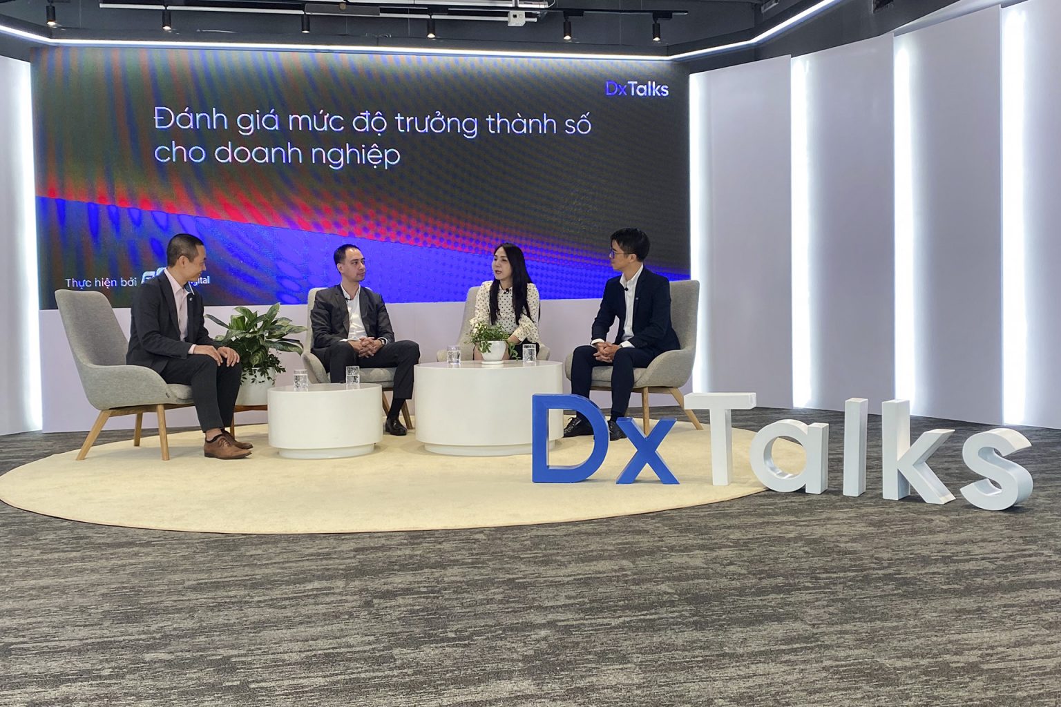 DxTalks EP01: "Assess Digital Maturity for Businesses" broadcasted officially - FPT Digital